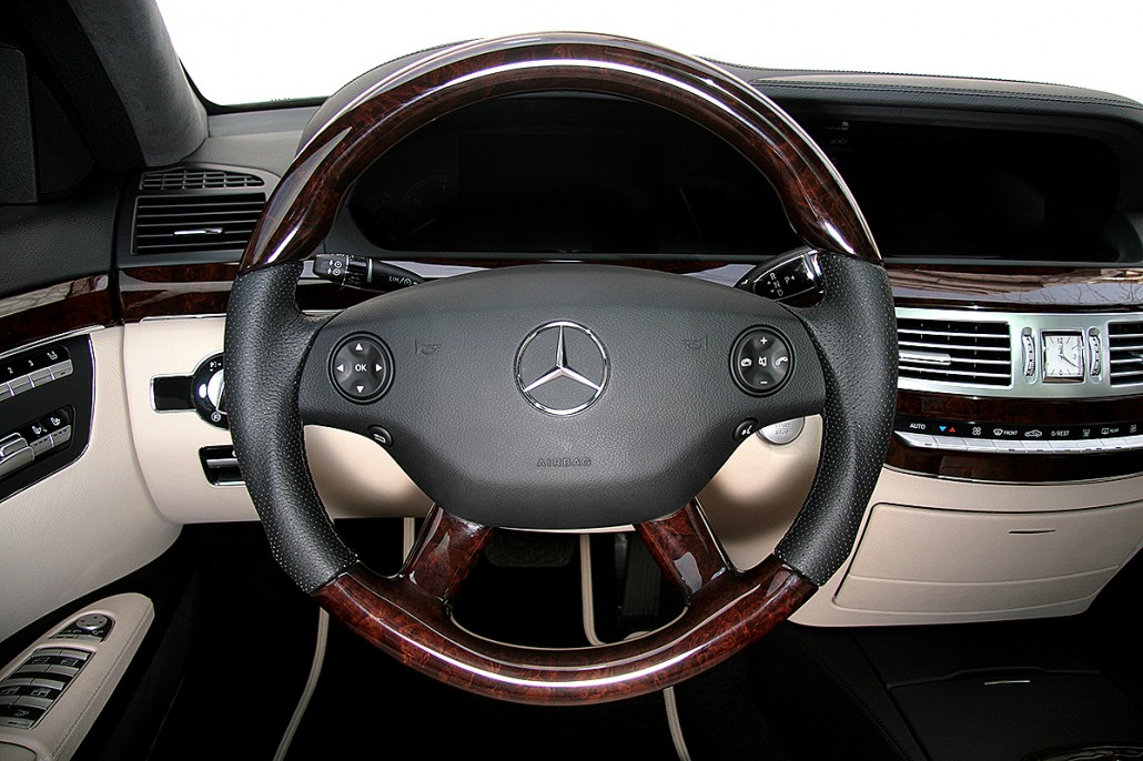 MEC Design W221 steering wheel – black leather with piano black wood ...