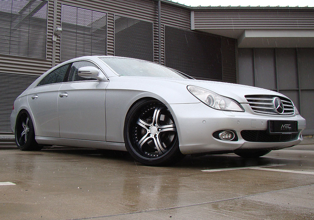 CLS500 with mecxtreme3 1 piece in Satin Double Black wheels - MEC Design