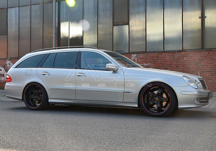 W211 Station Wagon with 20 inch mecxtremeIII wheels in Full Gloss Black ...